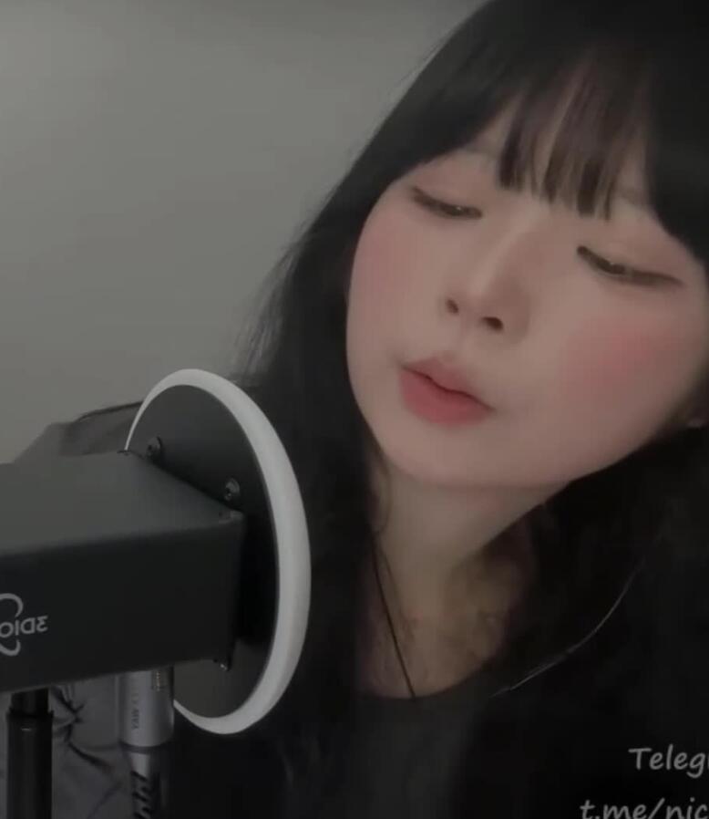 hanyung ASMR福利 舔耳2V详情介绍-hanyung ASMR福利 舔耳2V在线观看-hanyung ASMR福利 舔耳2V迅雷下载 - ASMR视频大全-苹果视频